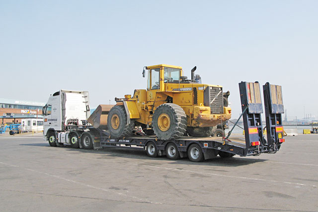 Low Loader Hire - Brownridge Transport
